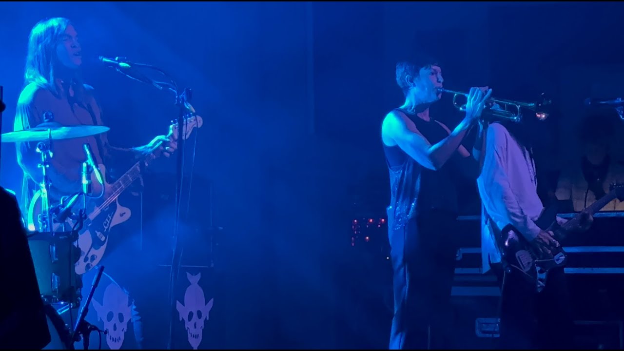 The Dandy Warhols - Godless - Melbourne, Fri 3 May 2024 - YouTube