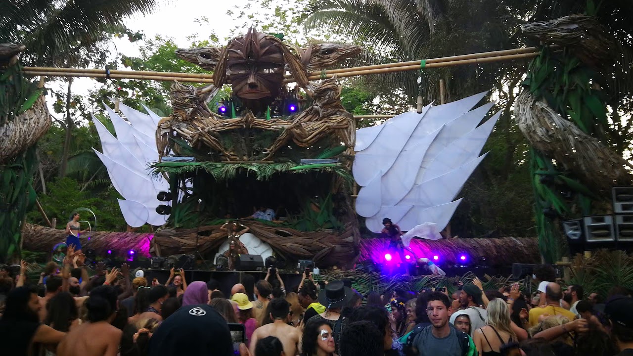 Cumbia del Olvido - Nicola Cruz. En vivo. Envision Festival 2019. Costa ...