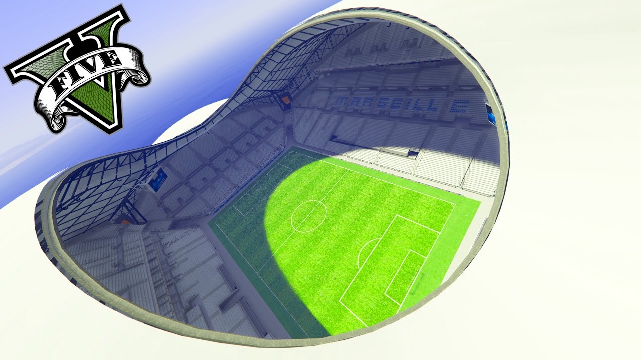 UN STADE DE FOOT CACHÉ SUR GTA 5 !! - YouTube