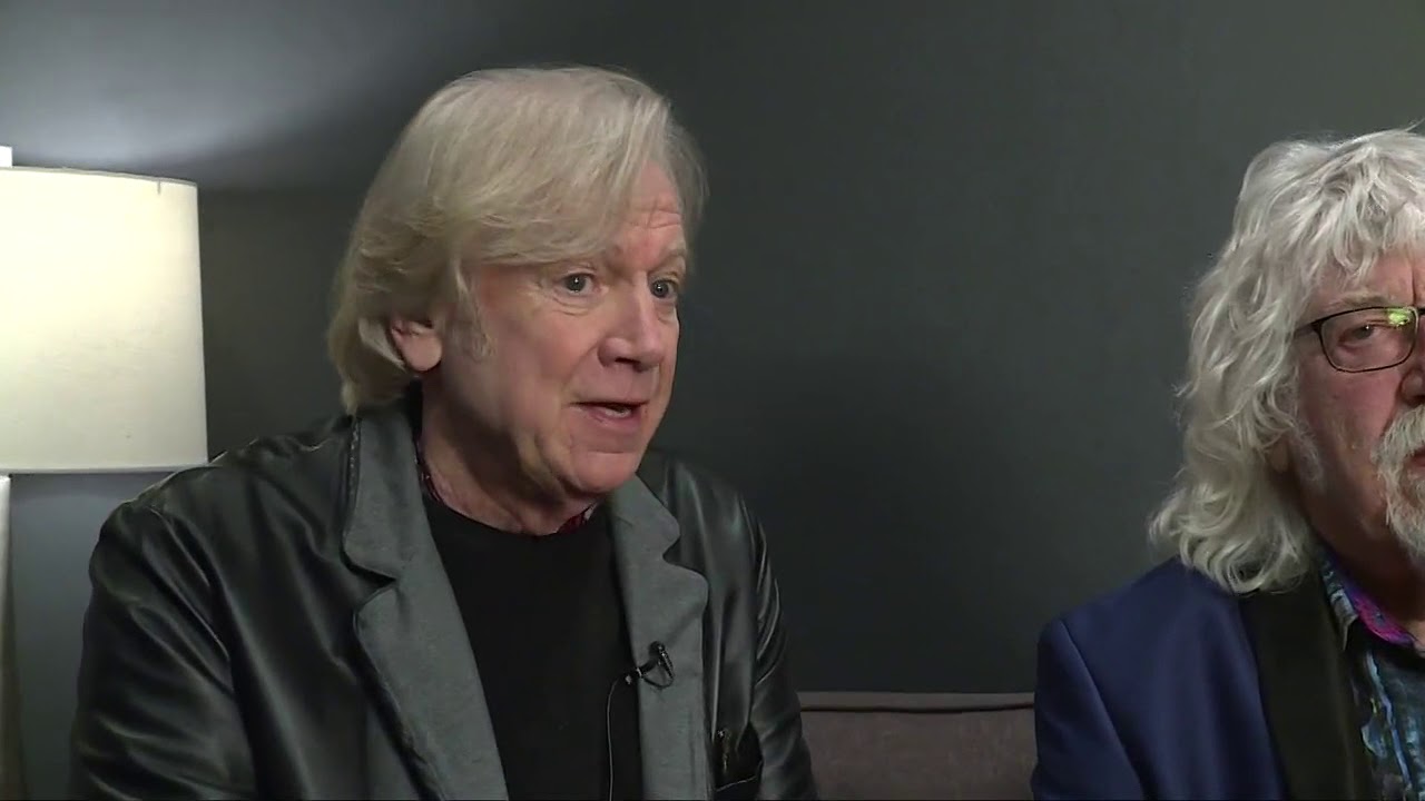Monica Robins sits down with The Moody Blues - YouTube