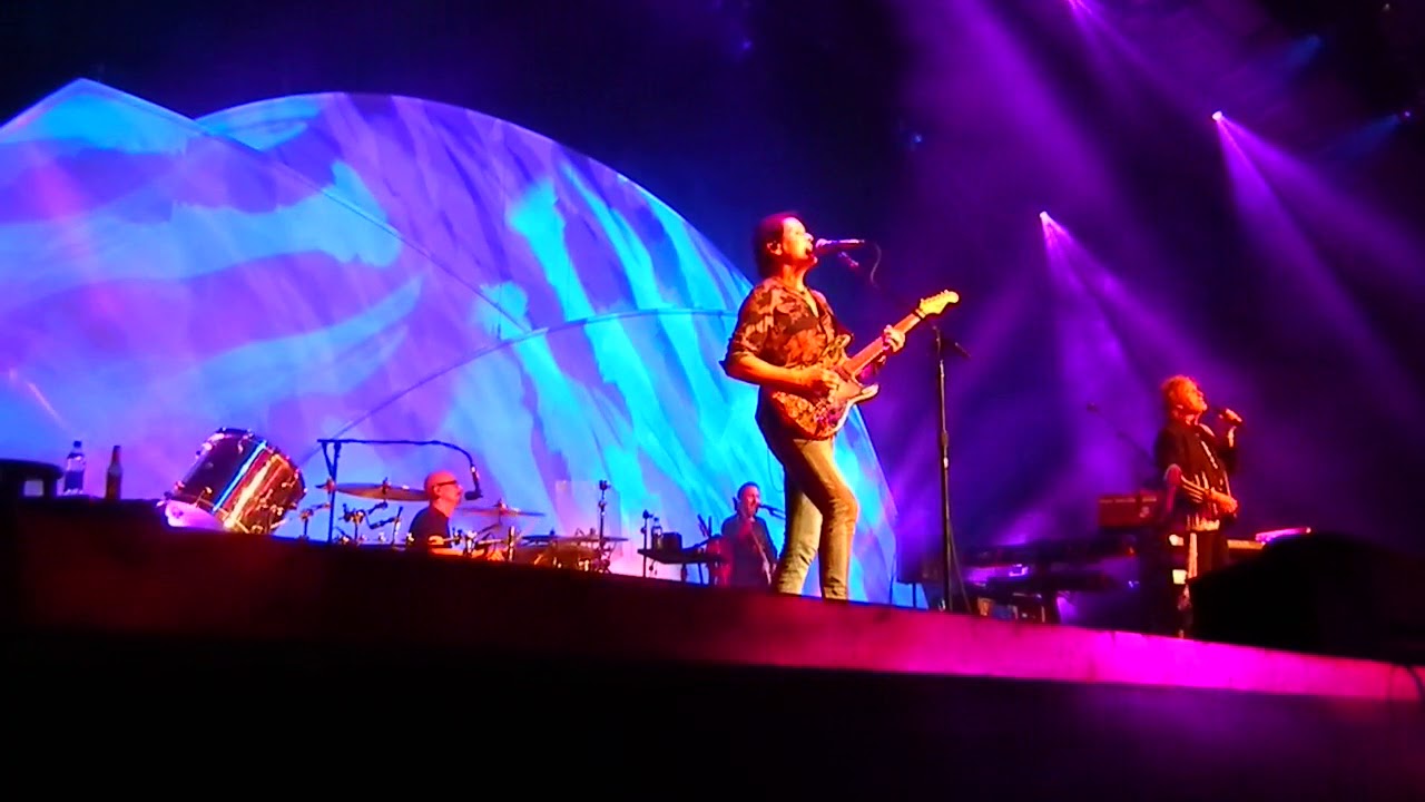 Yes Feat. ARW - Hold On live - YouTube