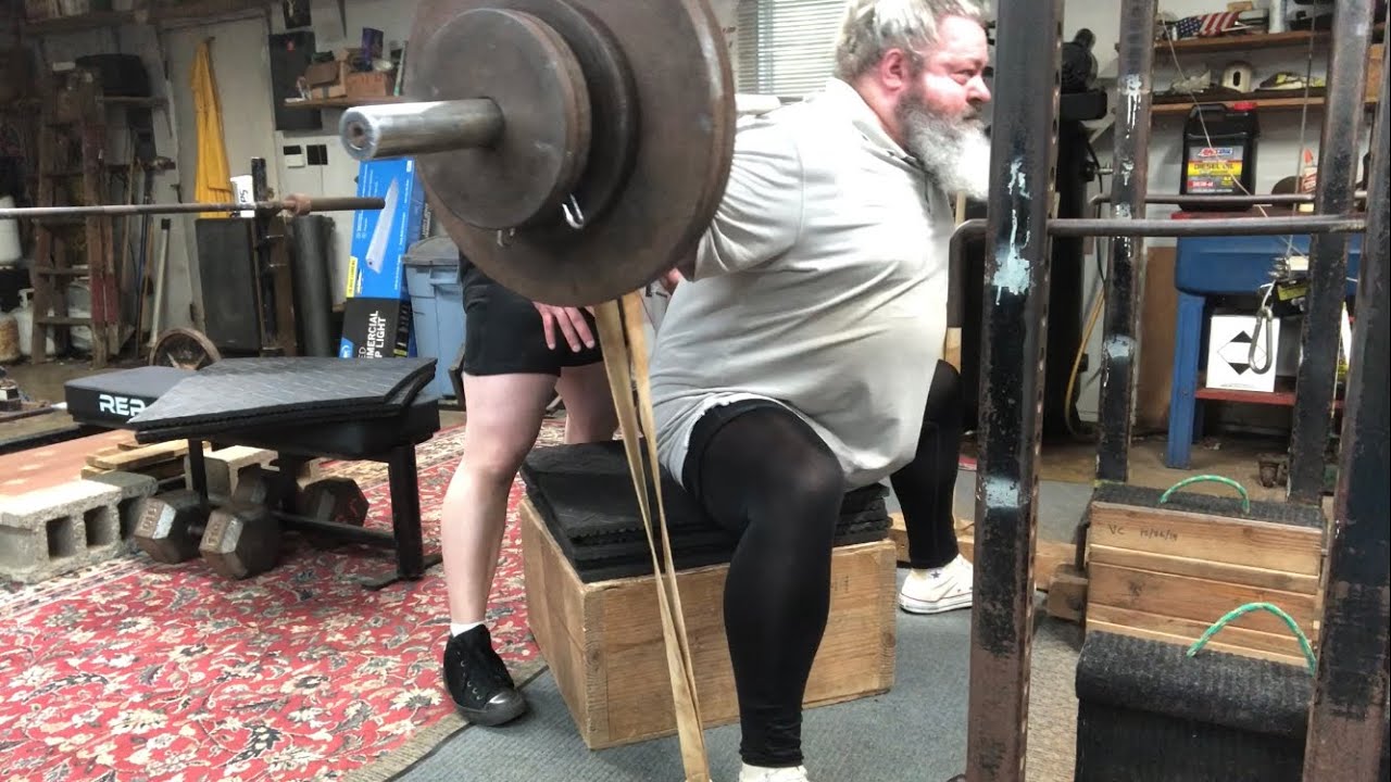 Average band fart bar squats! DE Lower Body Training. - YouTube