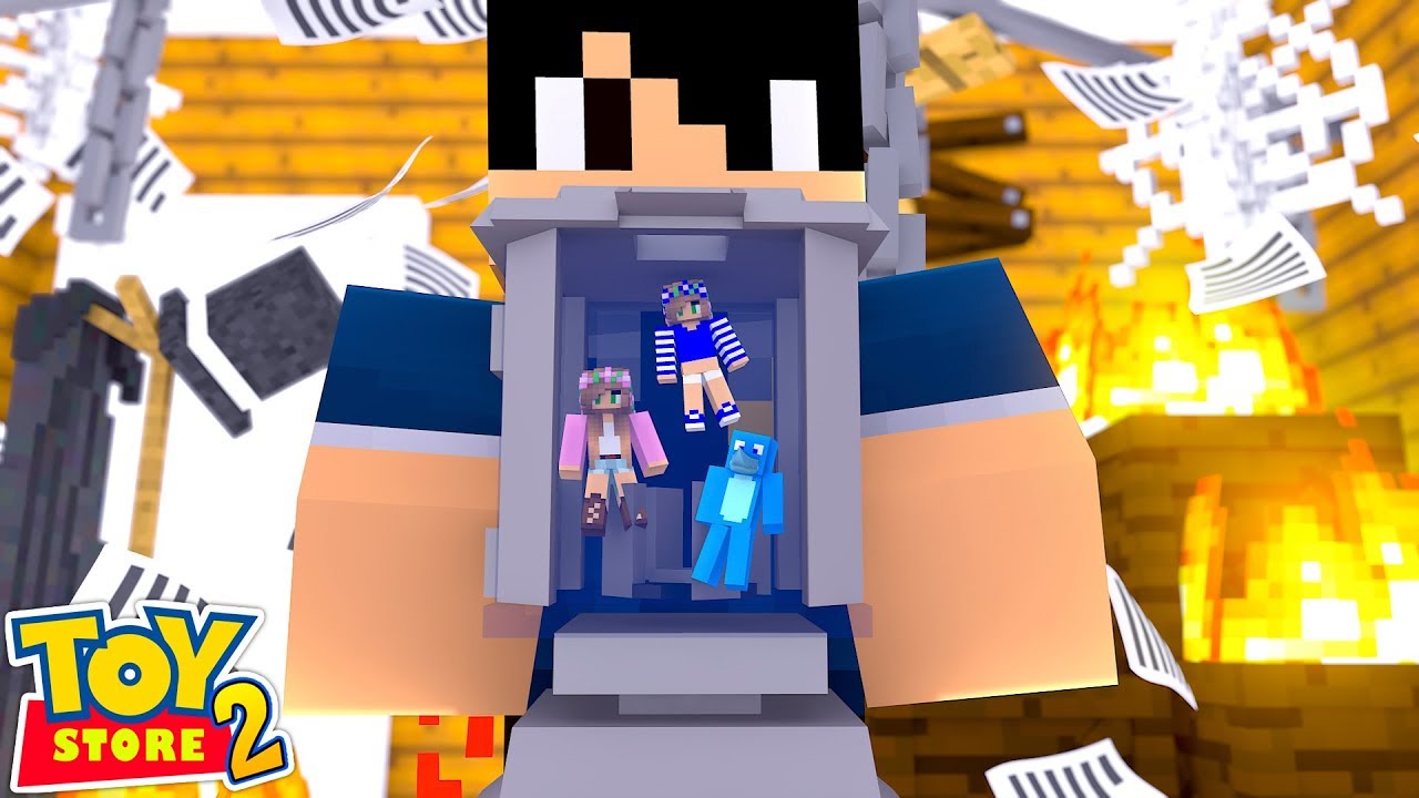 THE SECURITY GUARD CATCHES THE TOYS COMING TO LIFE! Minecraft TOY STORE ...