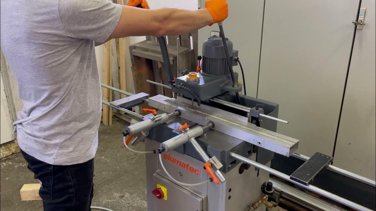 elumatec AS 70/44 Copy router - YouTube