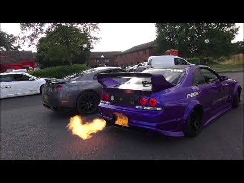 2x Skyline R33 Show R35 How It’s Done!! - YouTube