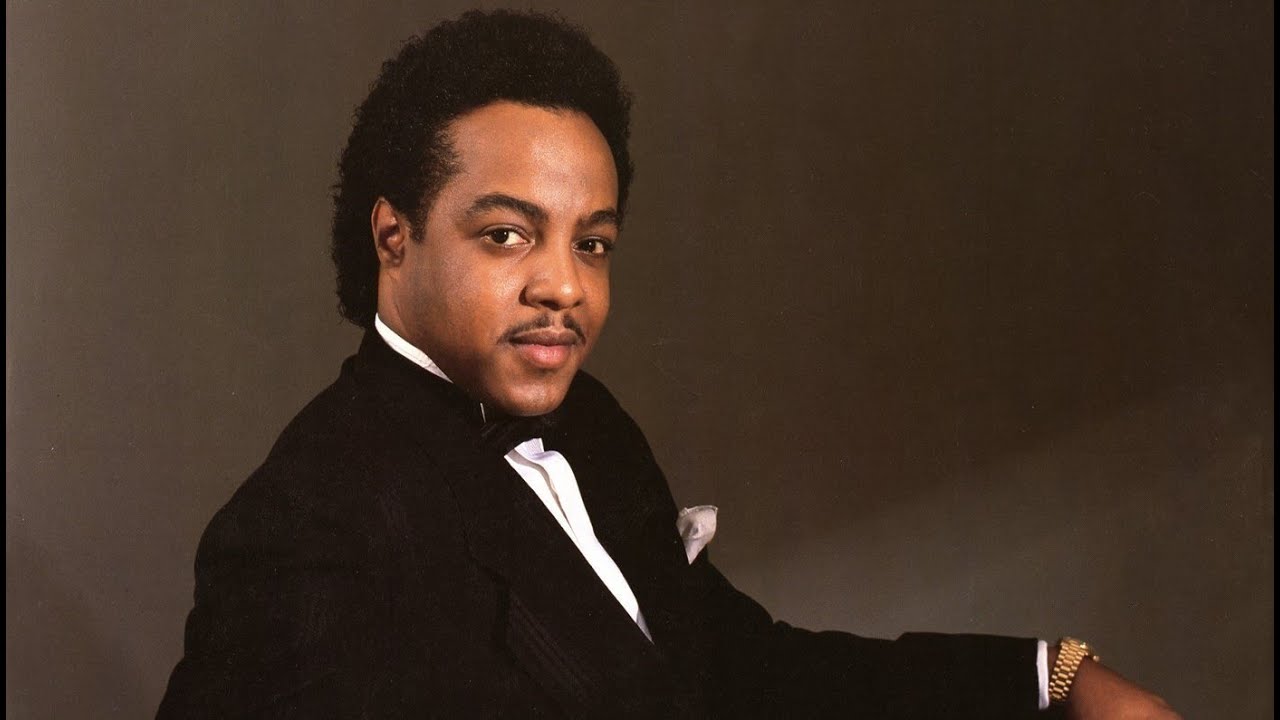 Peabo Bryson - If Ever You're In My Arms Again (1984) [HQ] - YouTube