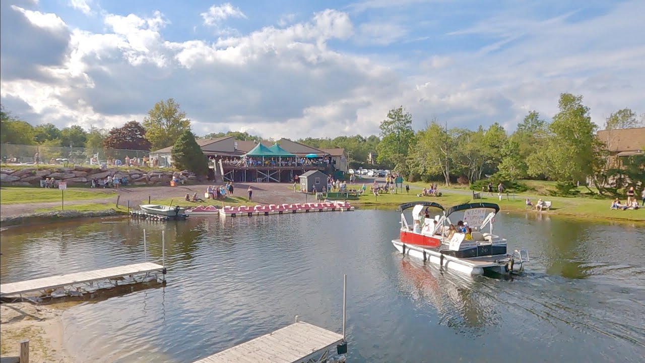 Towamensing Trails Labor Day Boat Parade - YouTube