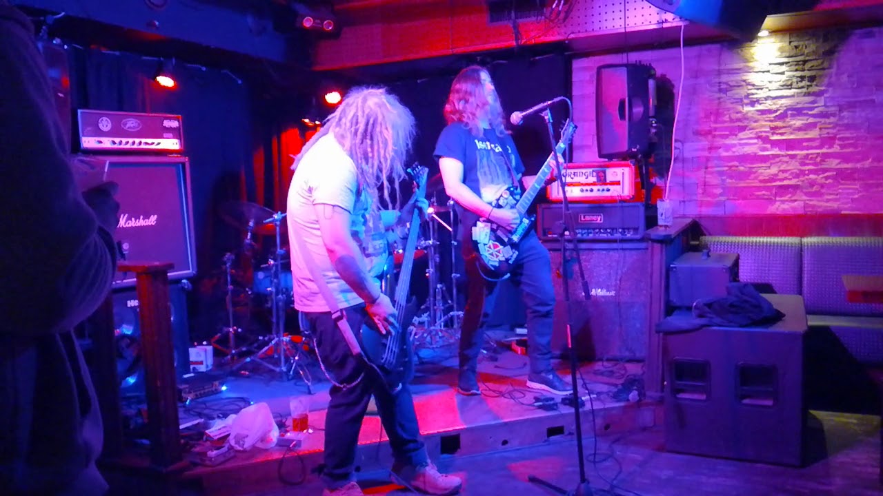 Itsesaastutus at Hard Rock House, Helsinki, 25.1.2019 - YouTube