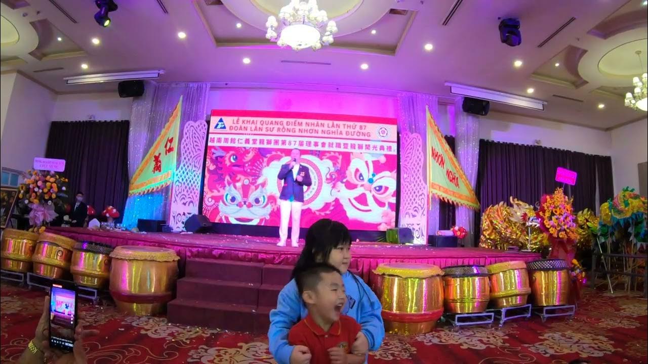 Kỷ Niệm 2023 - Sư Phụ Lưu Kiếm Xương hát nhạc hoa - YouTube