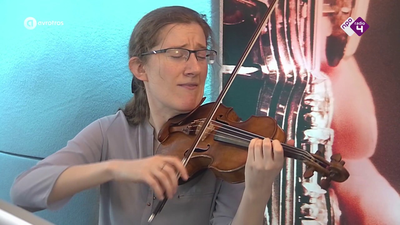 Maria Milstein en Nicolas van Poucke live in De Klassieken - YouTube