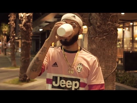 Yulian - ESCUPIENDO FUEGO