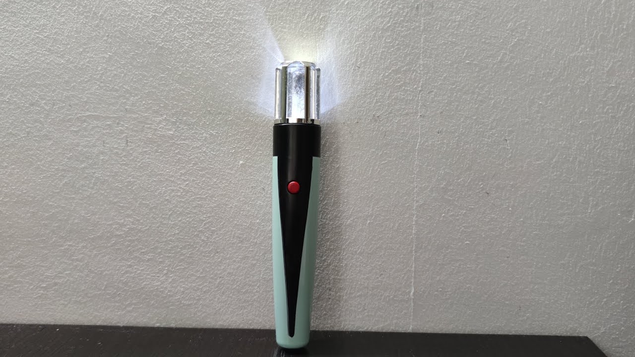 Ultraman Beta Capsule toy (Hayata) demo from Showa Era - YouTube
