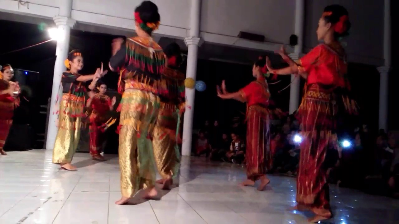 Tari Toraja - YouTube