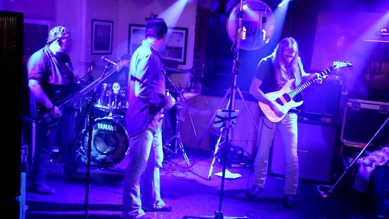 SISTER ROSE - HOLY DIVER @ THE BROOK, RAMSBOTTOM - YouTube