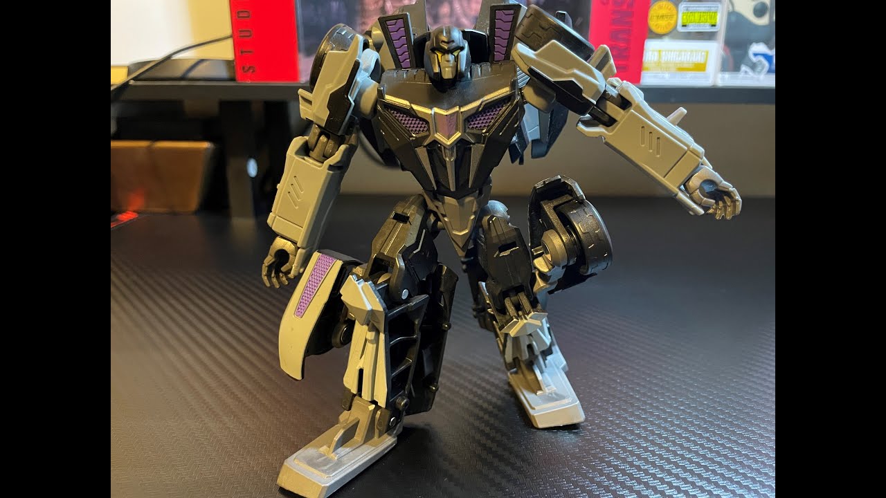 Transformers SS Gamer Edition Barricade - YouTube