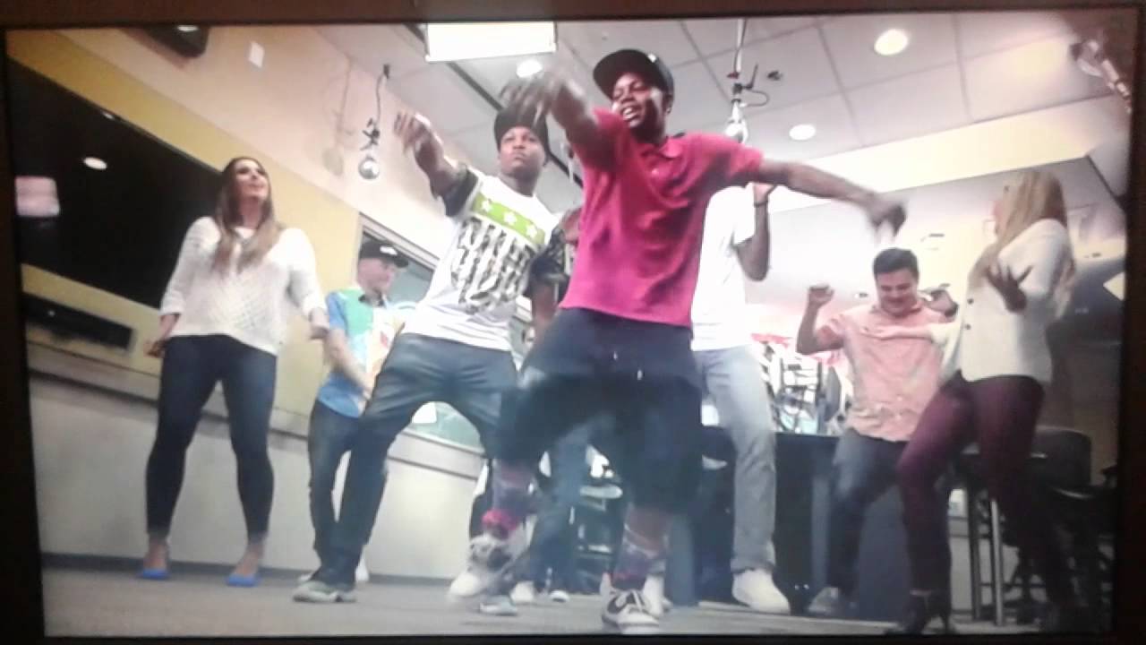 Whip nae nae radio Disney - YouTube