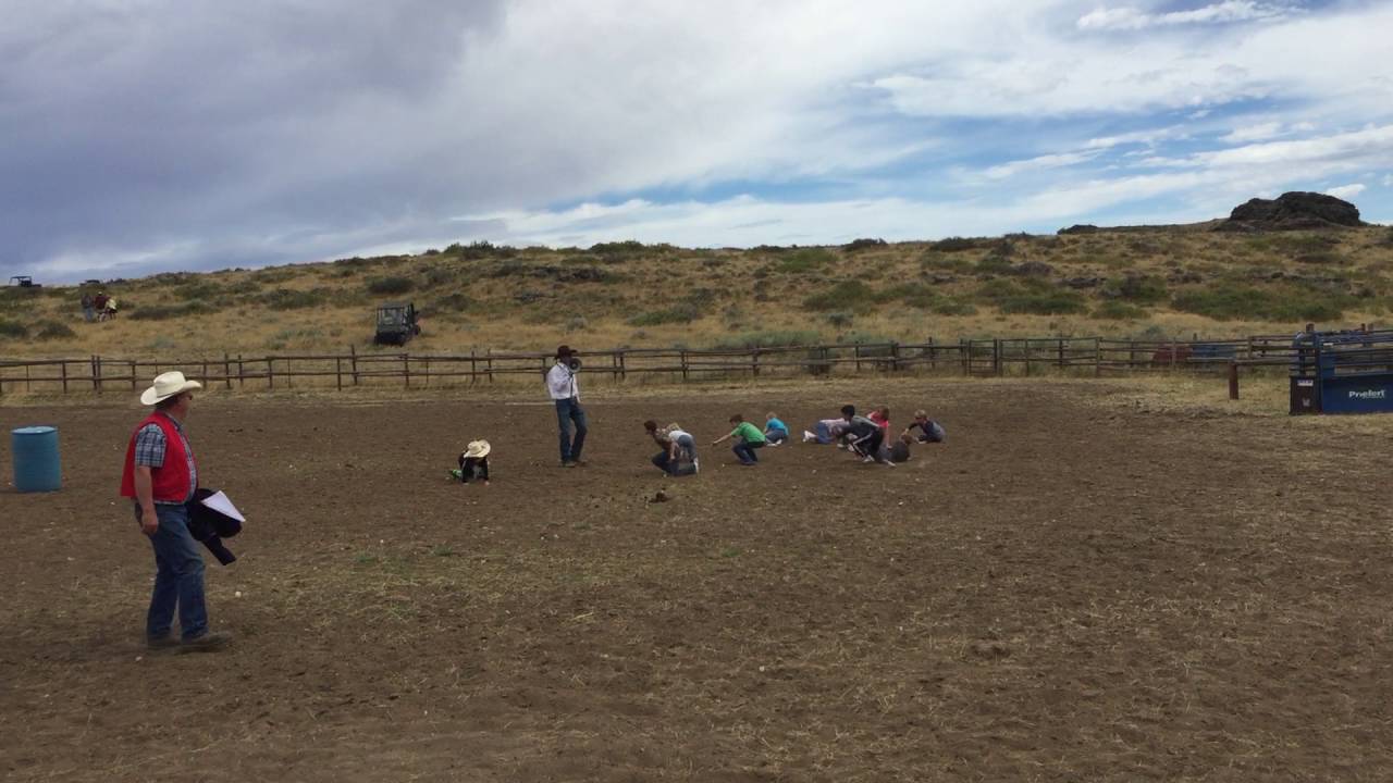 Kids playing in dirt and manure - YouTube