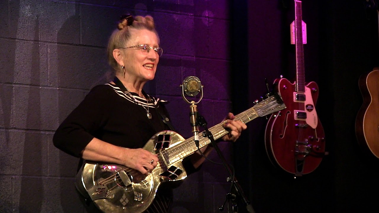 Del Rey - New Orleans Is My Home - Live at McCabes - YouTube