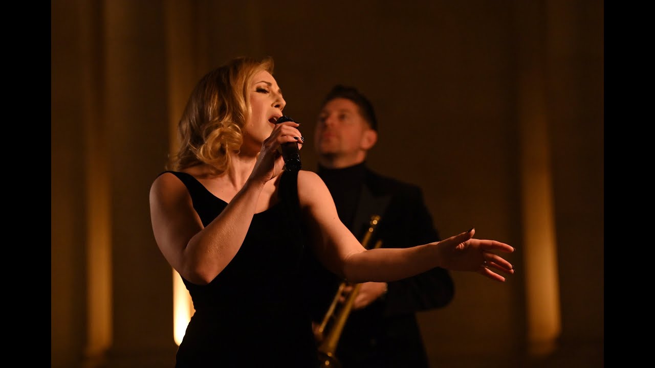 Multi Award-Winning Jazz Singer Becki Biggins - Duo - YouTube
