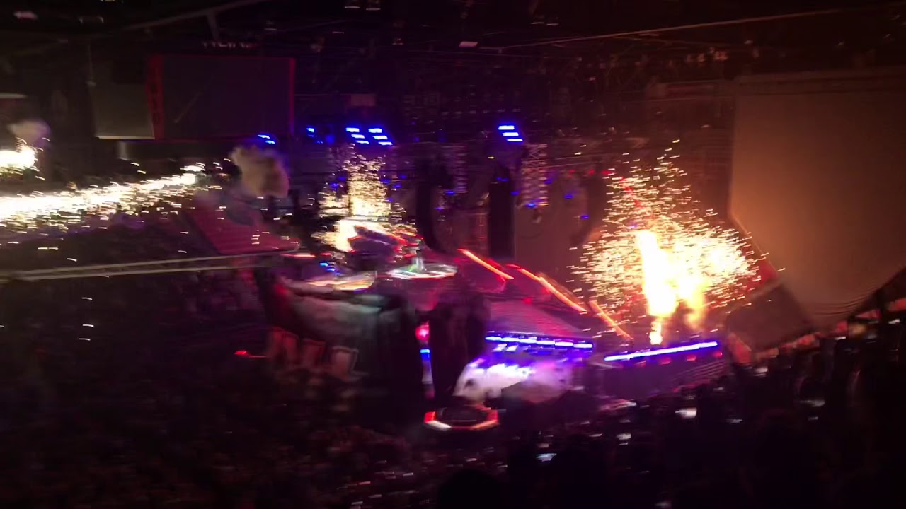 Edited video of the firebreathing, bloodspitting, shootingrockets ...
