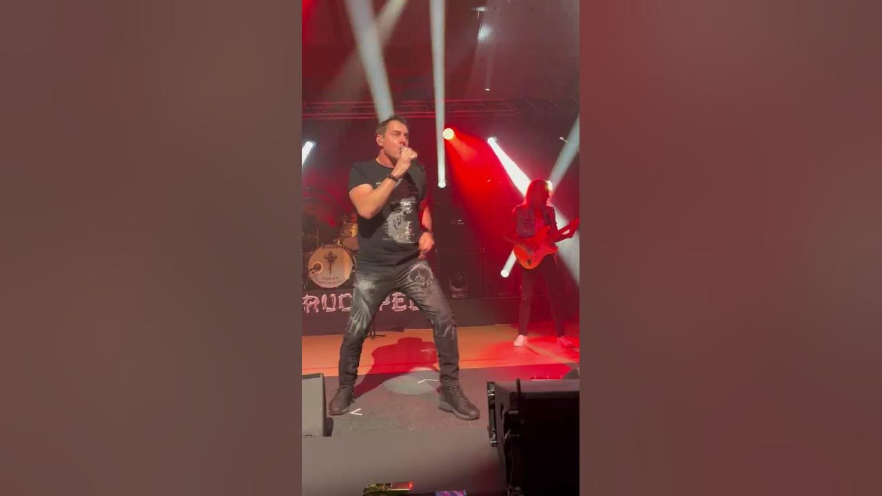 Axel Rudi Pell – Forever Strong (Markneukirchen, 2024) - YouTube