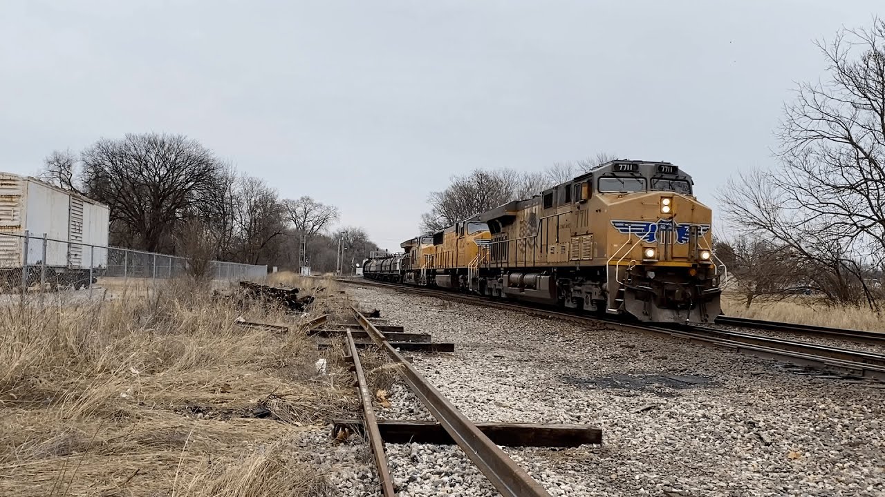 Norfolk Southern In Lafayette, CSX, Union Pacific T-cab (With Ex-Amtrak ...