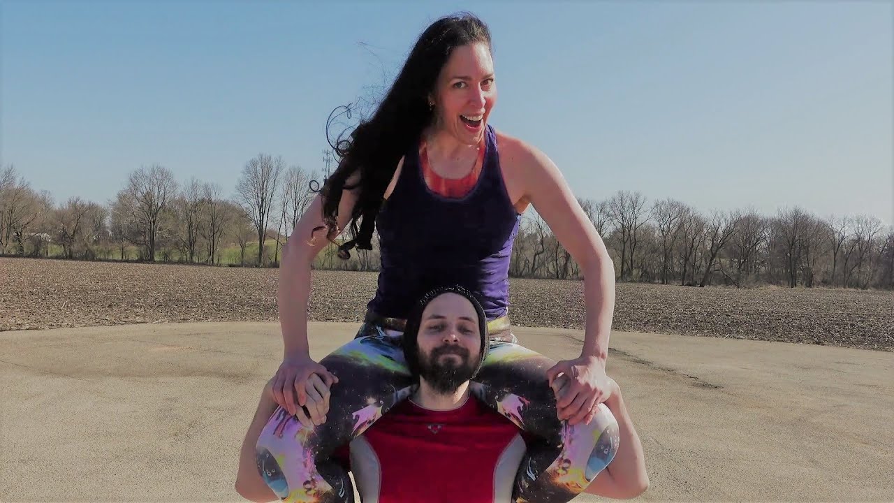 Shoulder Ride Test of Lizzy Lizzy #shorts - YouTube