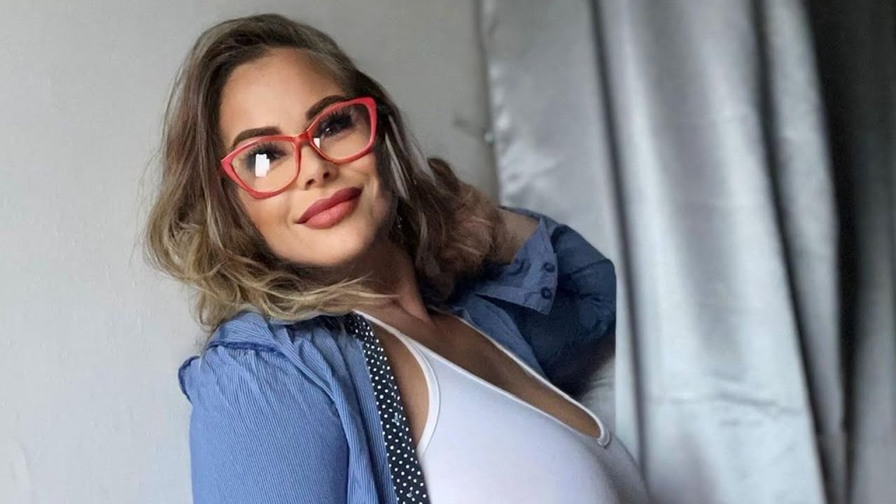 American Plus Size Latest Curvy Model Biography Wiki Age Height