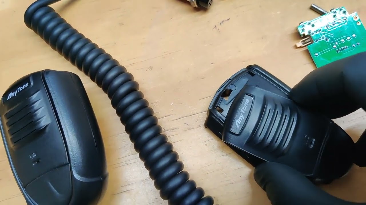 Anytone AT 5555N II stock microphone project. - YouTube
