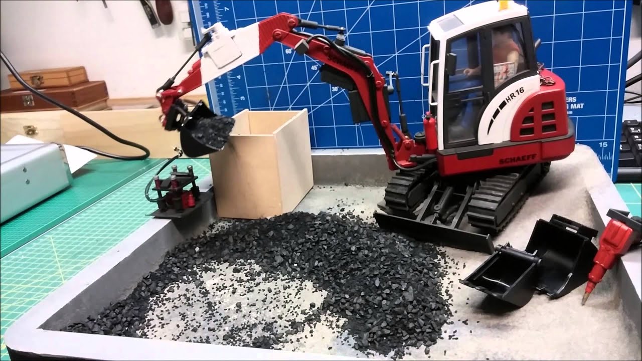 RC Bagger HR 16 - YouTube