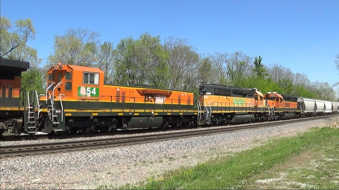 Slug and SD40-2s on BNSF Mixed Freight Train - YouTube