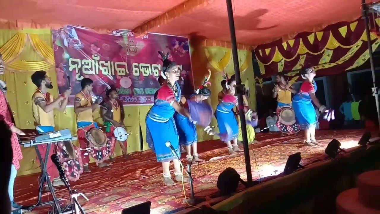 Sambalpuri dance program ghumra baja - YouTube