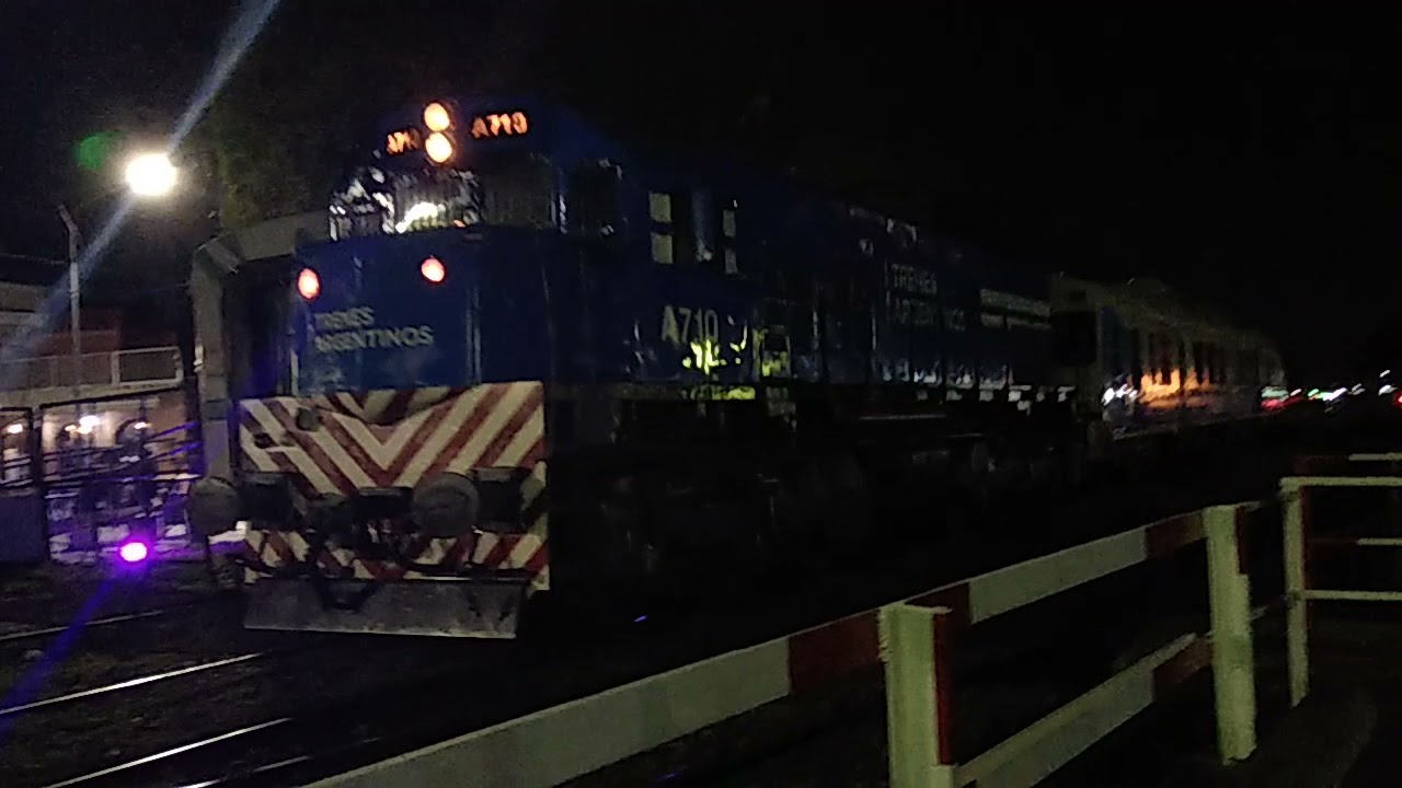 G-22 A-710 + Fiat CAF 593 T.A Línea General Roca haciendo Traslado ...