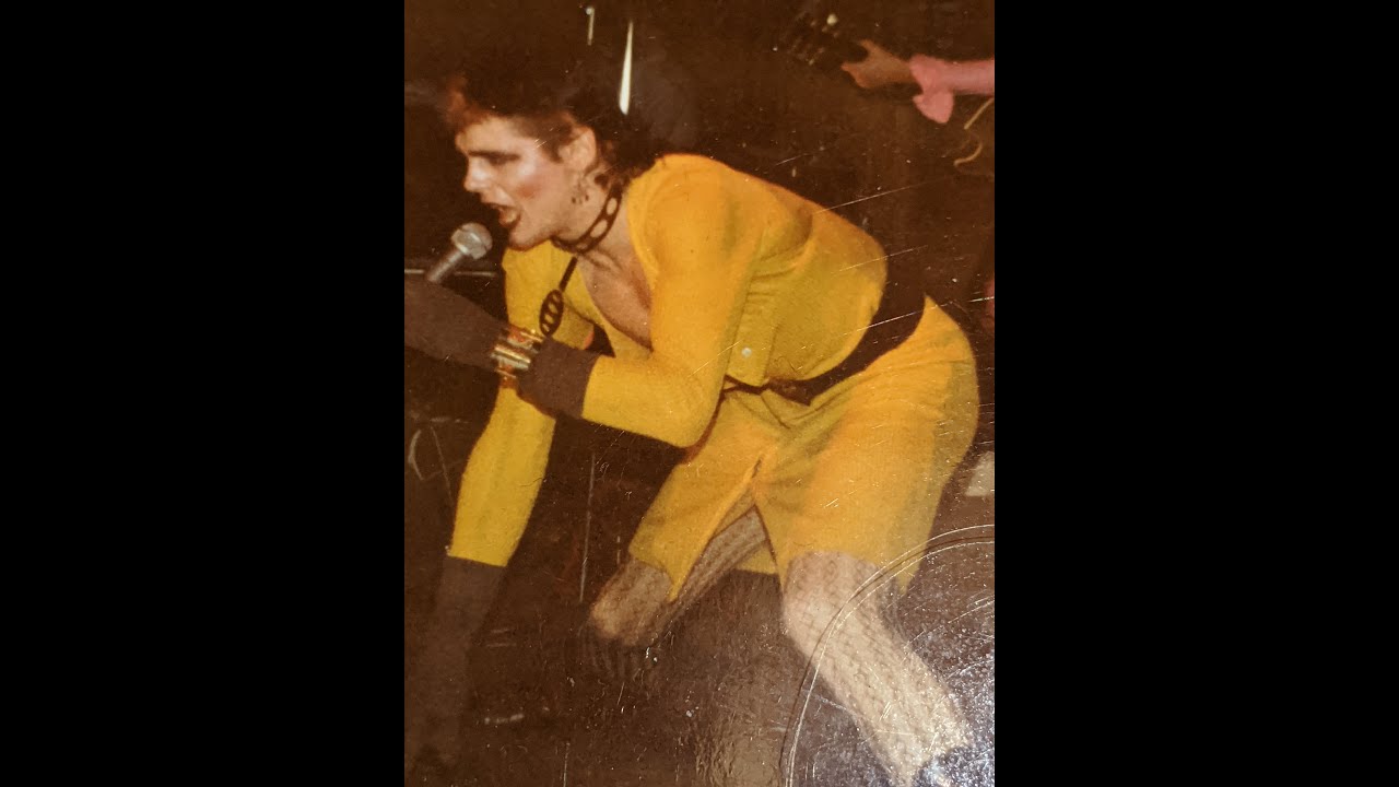 Sylum performing.Bowie Toronto band 1979 - YouTube