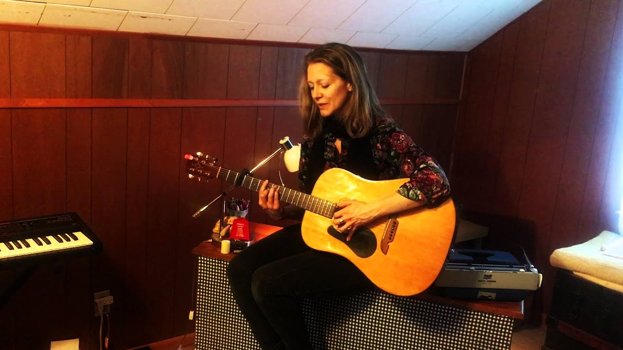 Melanie Devaney - NPR Tiny Desk - YouTube