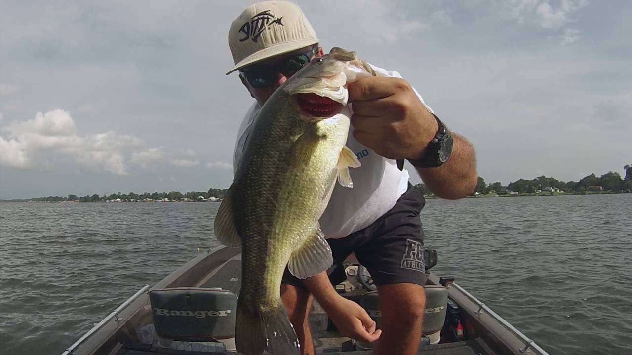 Deep Water Dock Fishing - Summertime - YouTube