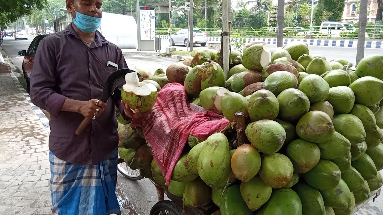 Well decorated coconut shop | Fast coconut cutting skills | Kolkata ...