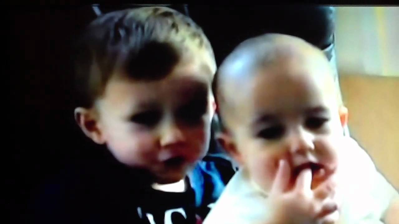 Charlie bit my finger - again! - YouTube