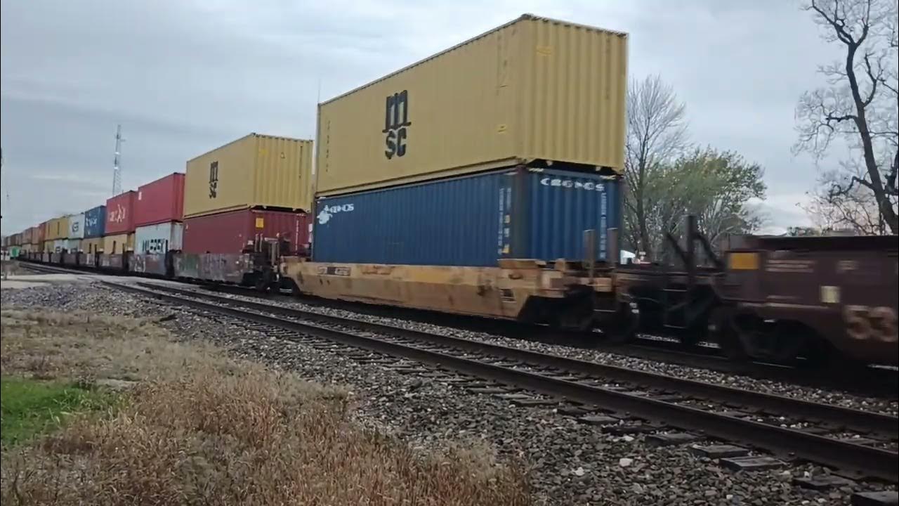 BNSF 3902 leads a long Intermodal with a double Rear End DPU! - YouTube