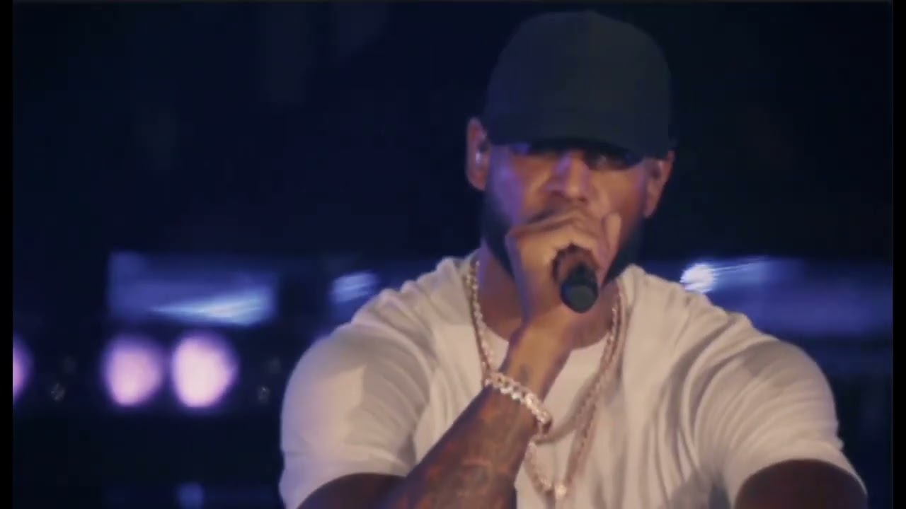 Booba - 92i Veyron [Concert Stade de France 2022] [3/09/2022] - YouTube