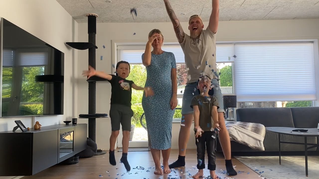 Lillebror eller Lillesøster? - YouTube