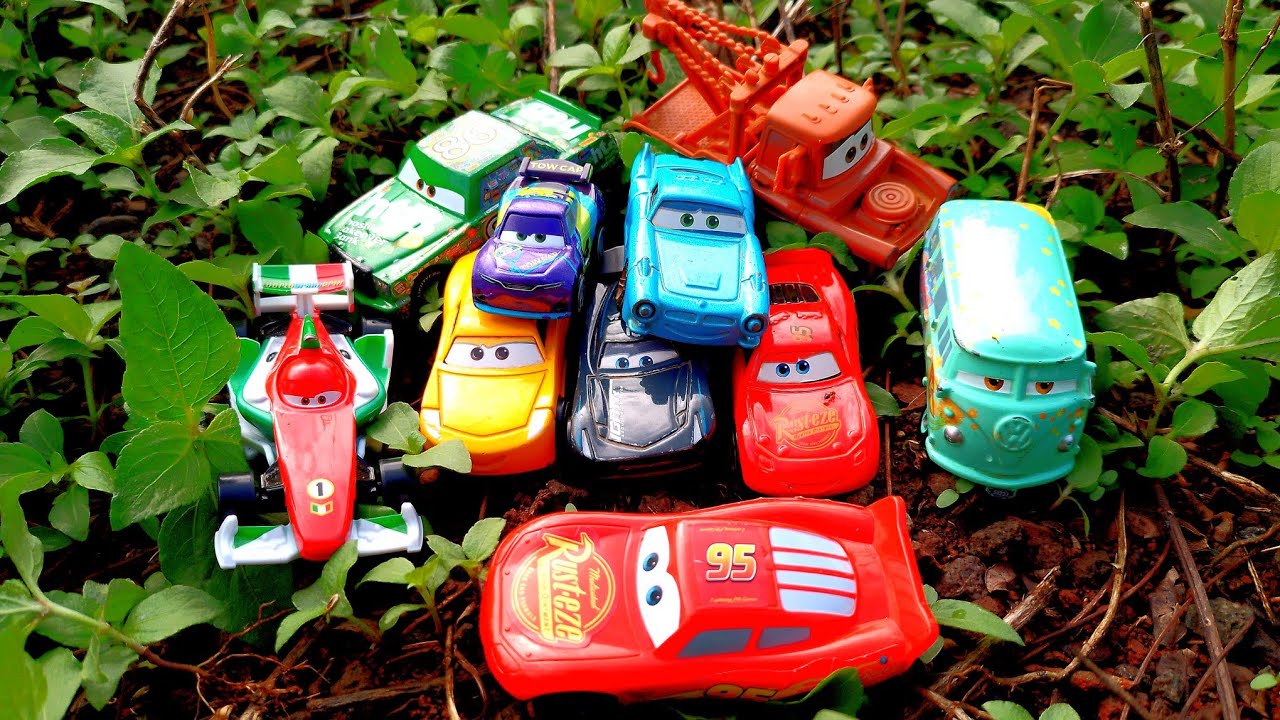 Looking For Disney Pixar Cars Lightning Mcqueen, Jackson Storm, Cruz ...