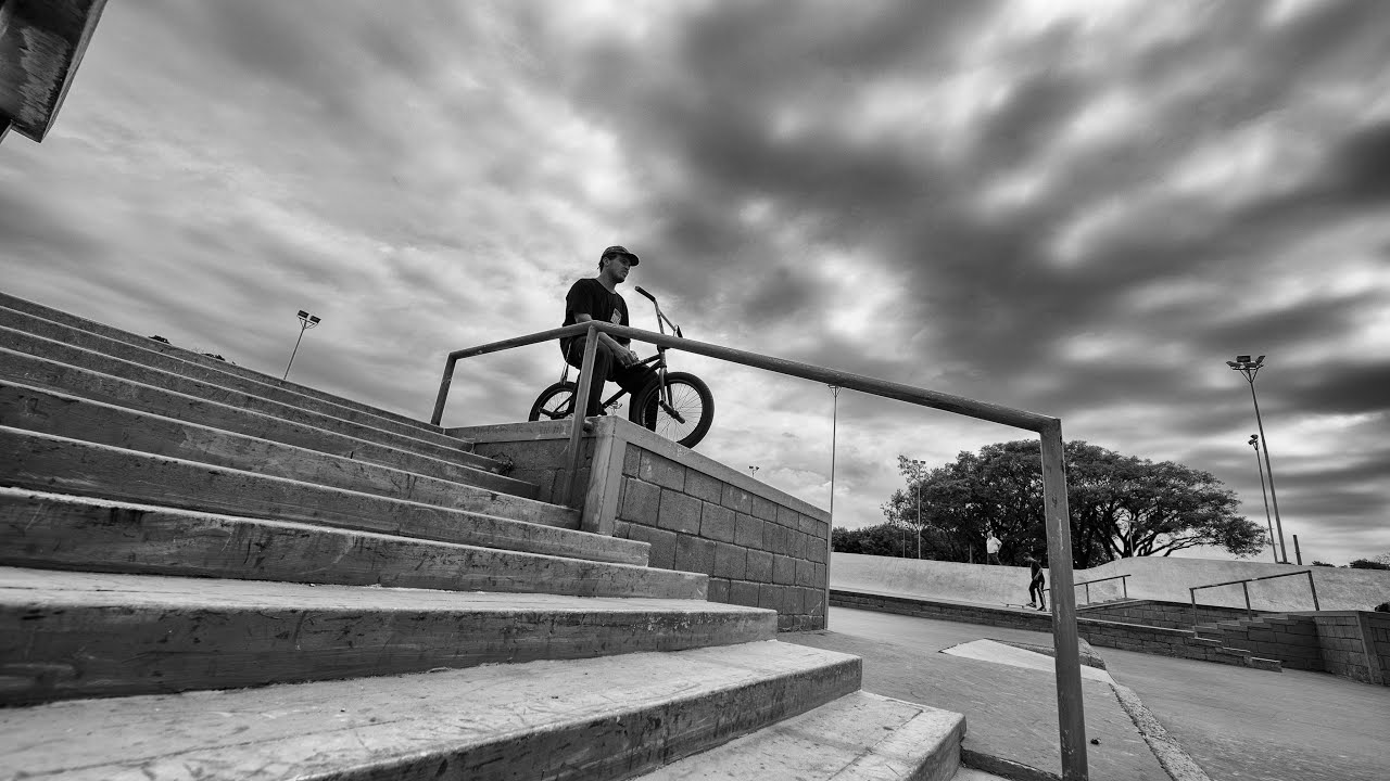 VIOLENTAMENTE PACÍFICO 002 - VICTOR SCHMIDT - YouTube