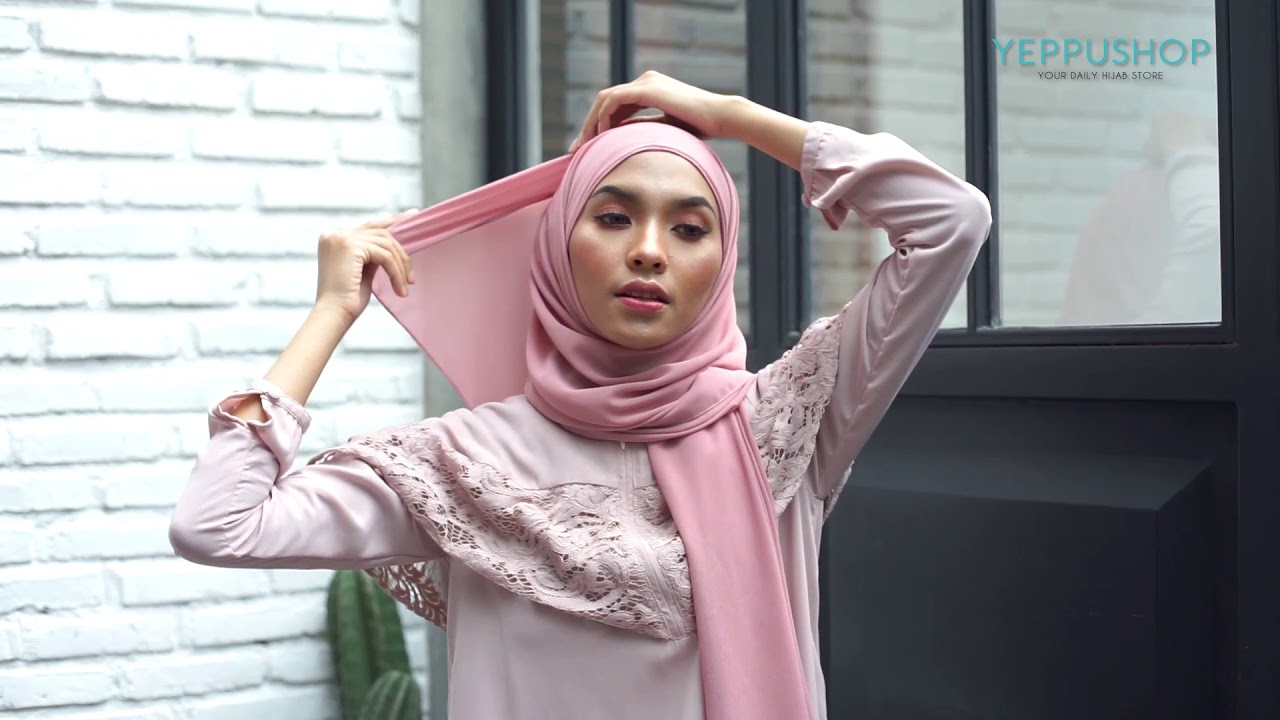 Tutorial Pashmina Instan dengan Inner Turki - YouTube