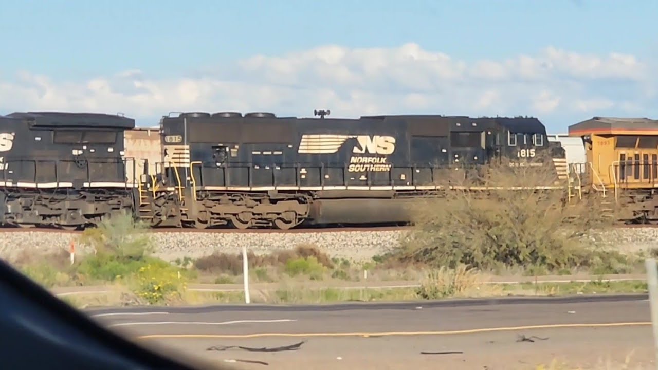 NS SD70ACC And Two NS Rebuilds! UP Frieght Trains Roaming The UP Gila ...