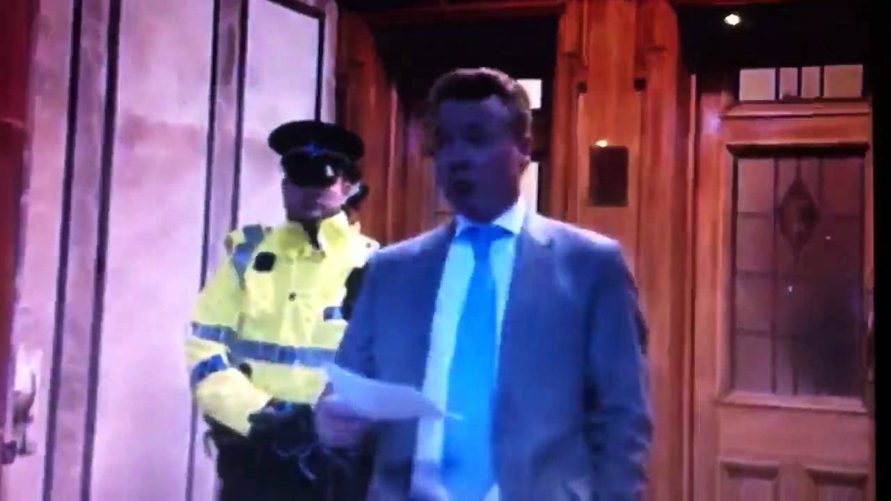 Craig whyte addresses angry rangers fans - YouTube