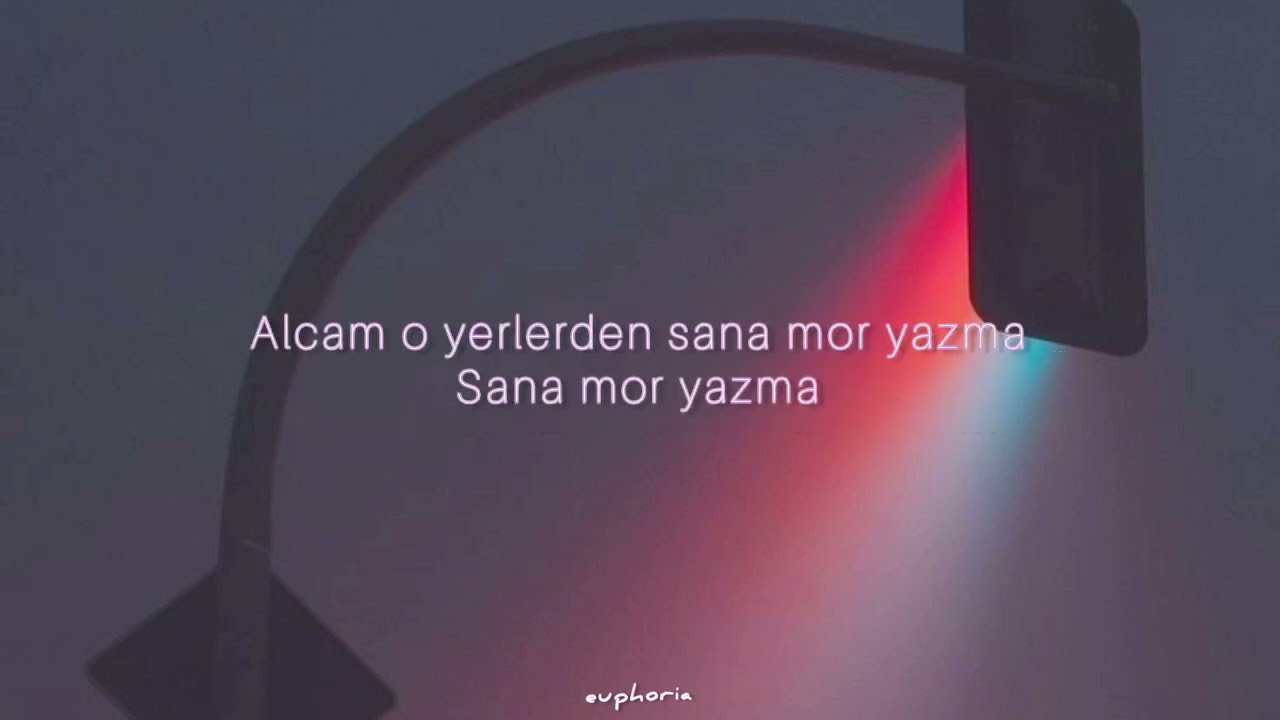 umut kaya- mor yazma (sözleri/ lyrics) - YouTube