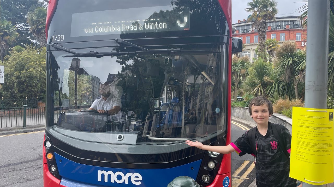 Morebus 2023 Alexander Dennis Enviro 400 MMC (HJ73 NFL) on the 5 to ...