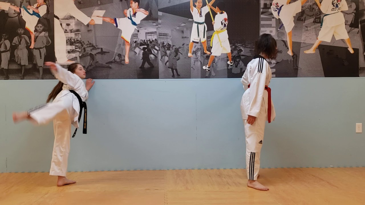 Roundhouse Kick (Using The Wall) - YouTube