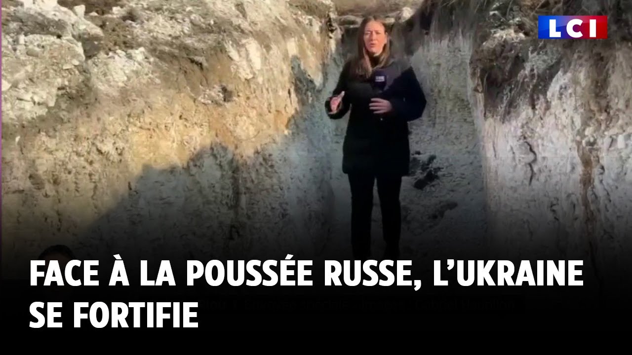 Face à la poussée russe, l’Ukraine se fortifie - YouTube